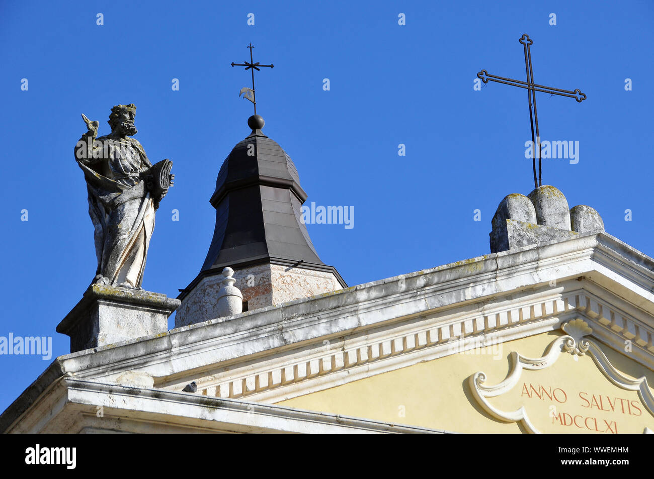 Verona chains hi-res stock photography and images - Alamy