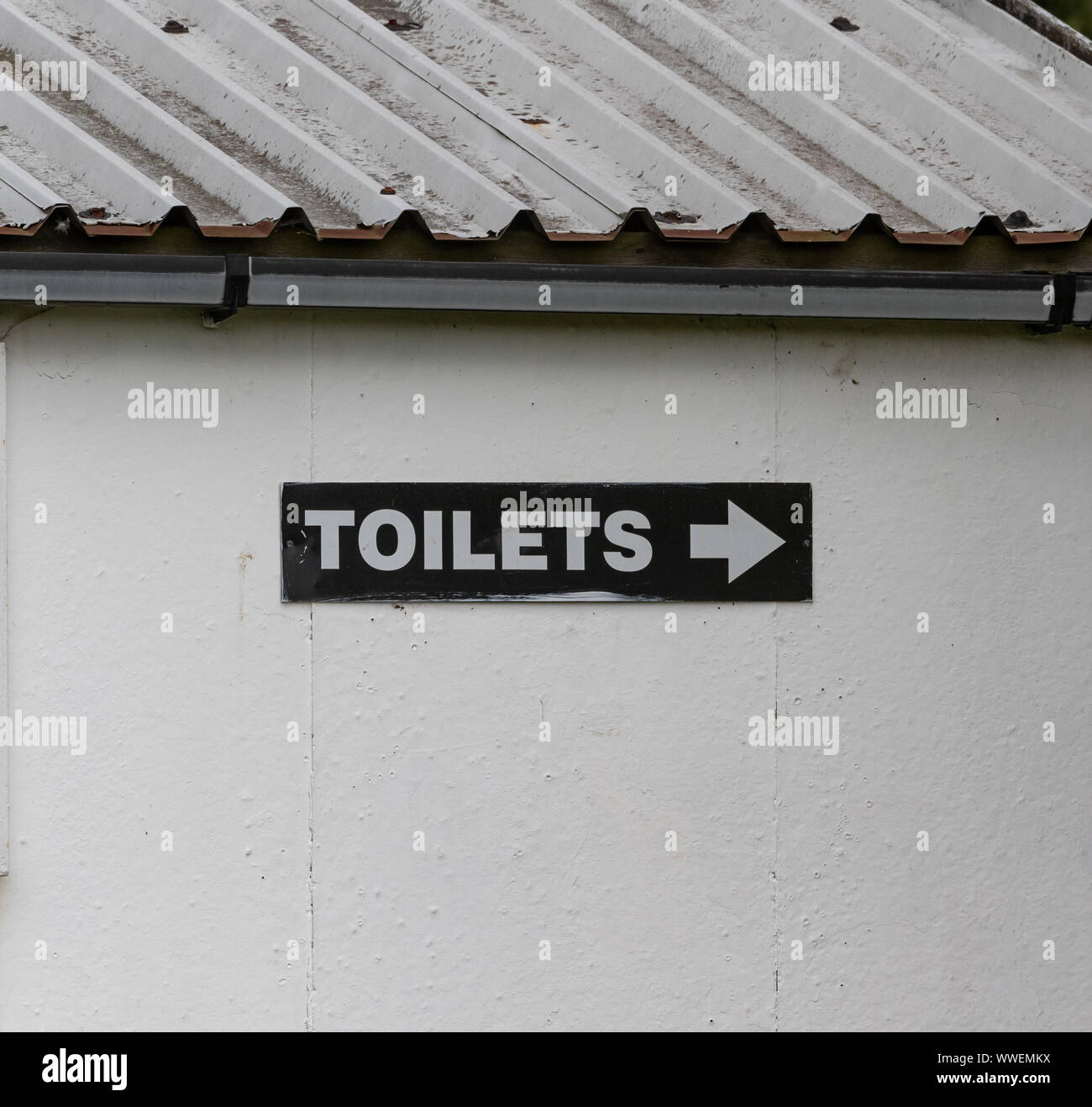 Public toilets sign hi-res stock photography and images - Alamy