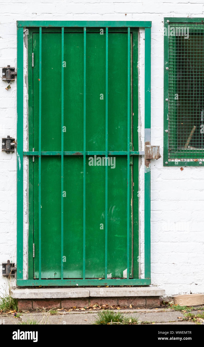 Green out doors hi-res stock photography and images - Alamy