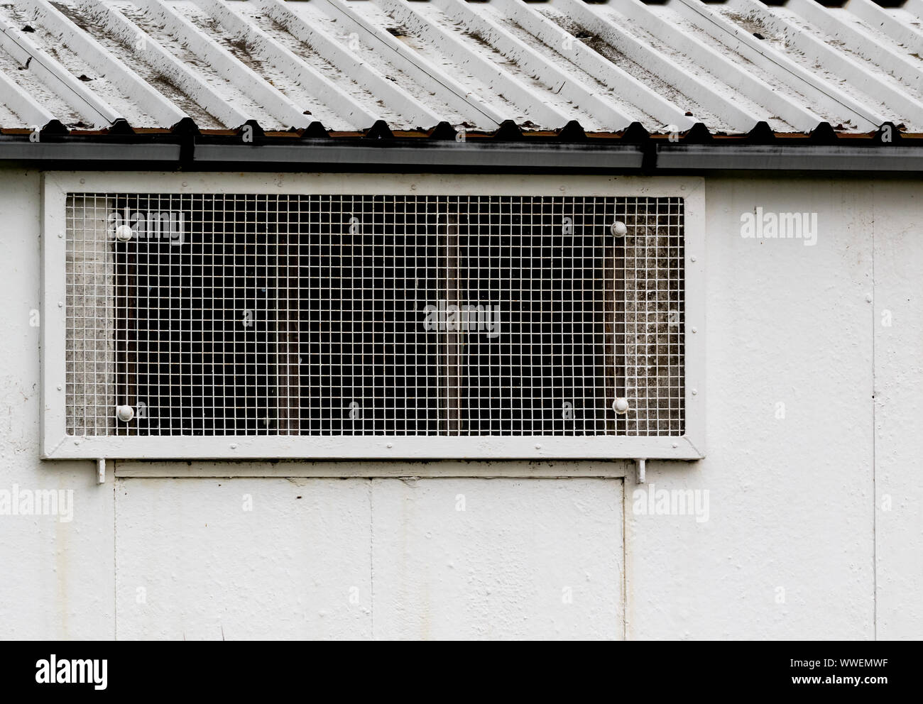 Security window bars hi-res stock photography and images - Alamy