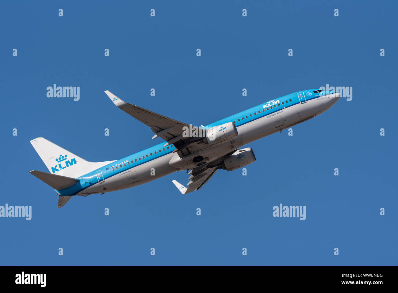 Klm airplane flying dutchman hi-res stock photography and images - Alamy