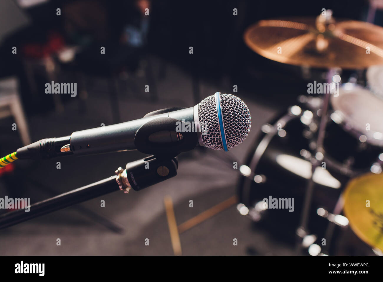 Professional condenser studio microphone, Musical Conceptrecording ...