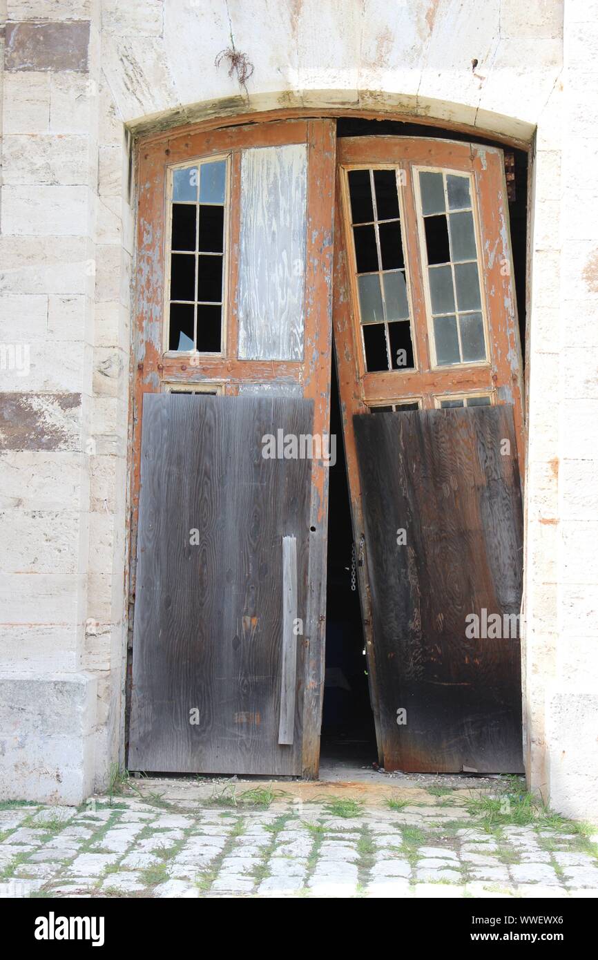 Historic Victualling Yard in Royal Naval Dockyard, Sandys Parish ...