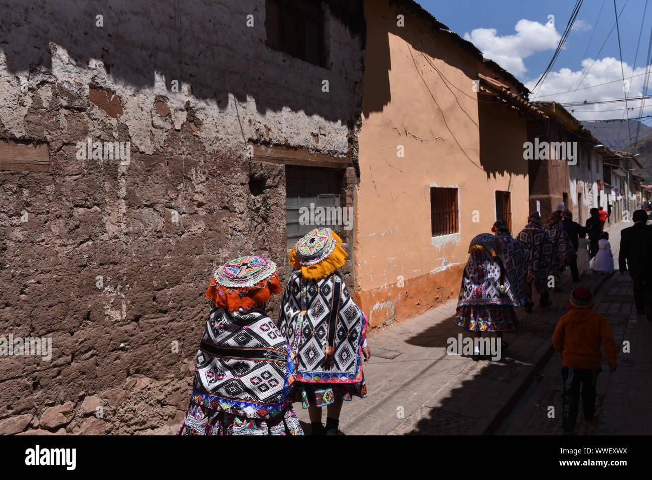 Quechua friends hi-res stock photography and images - Alamy