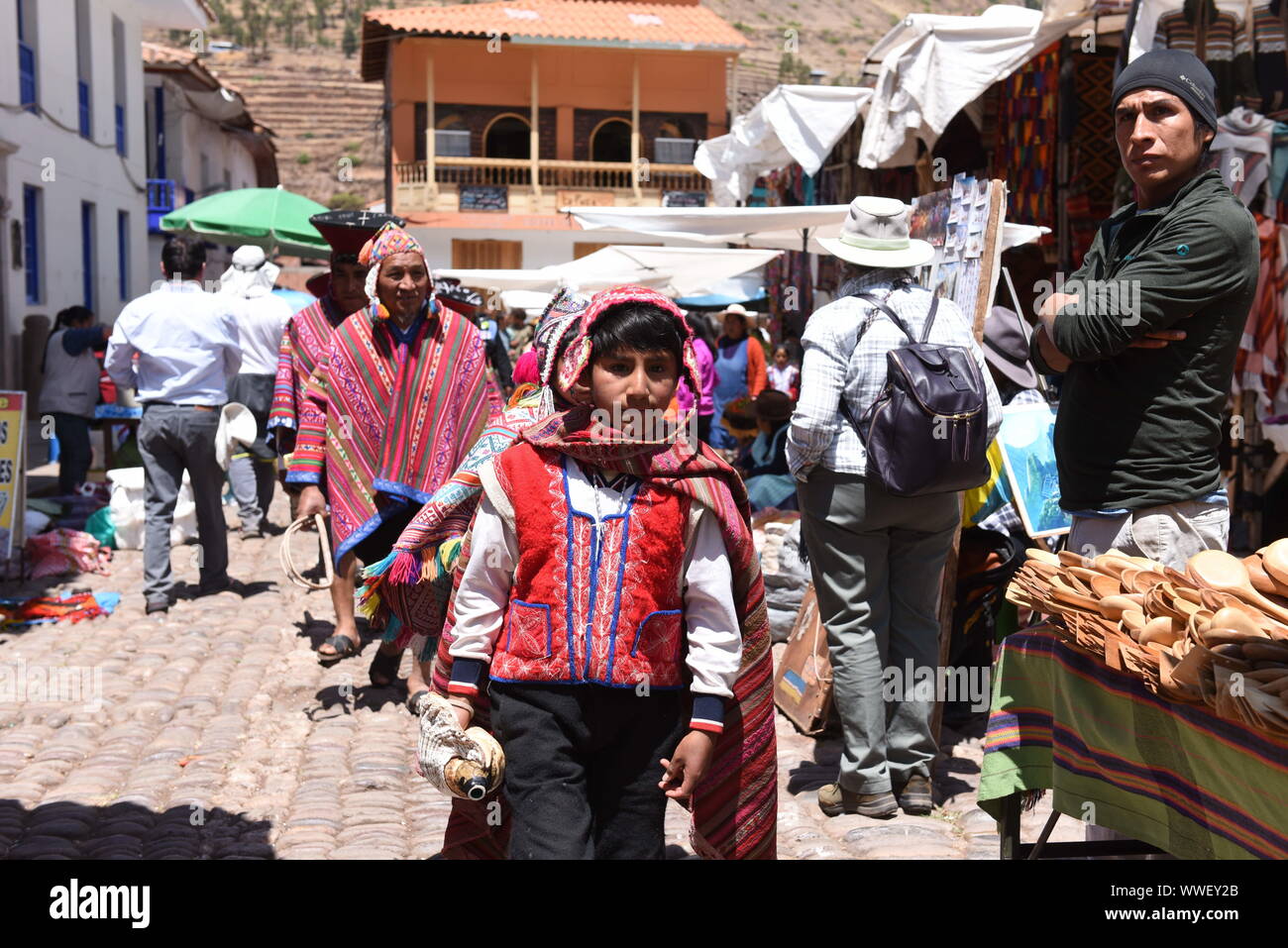 Quechua friends hi-res stock photography and images - Alamy