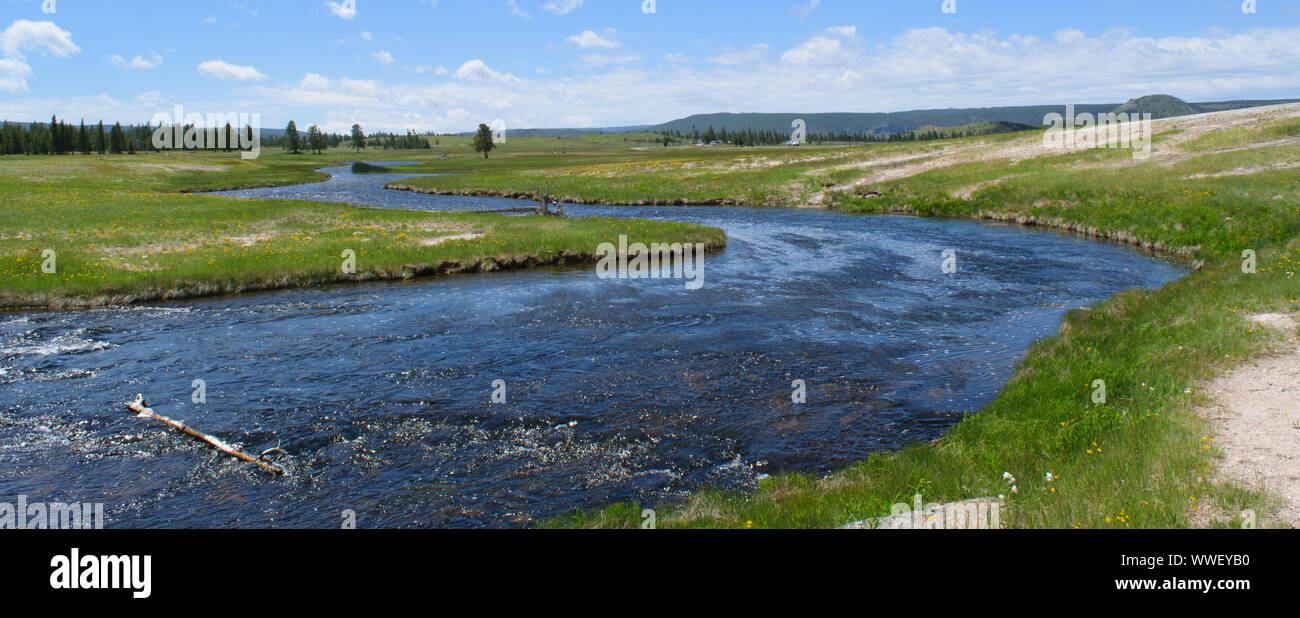 Yellowstone National Park During the Summer on the Scenic Car Loop ...