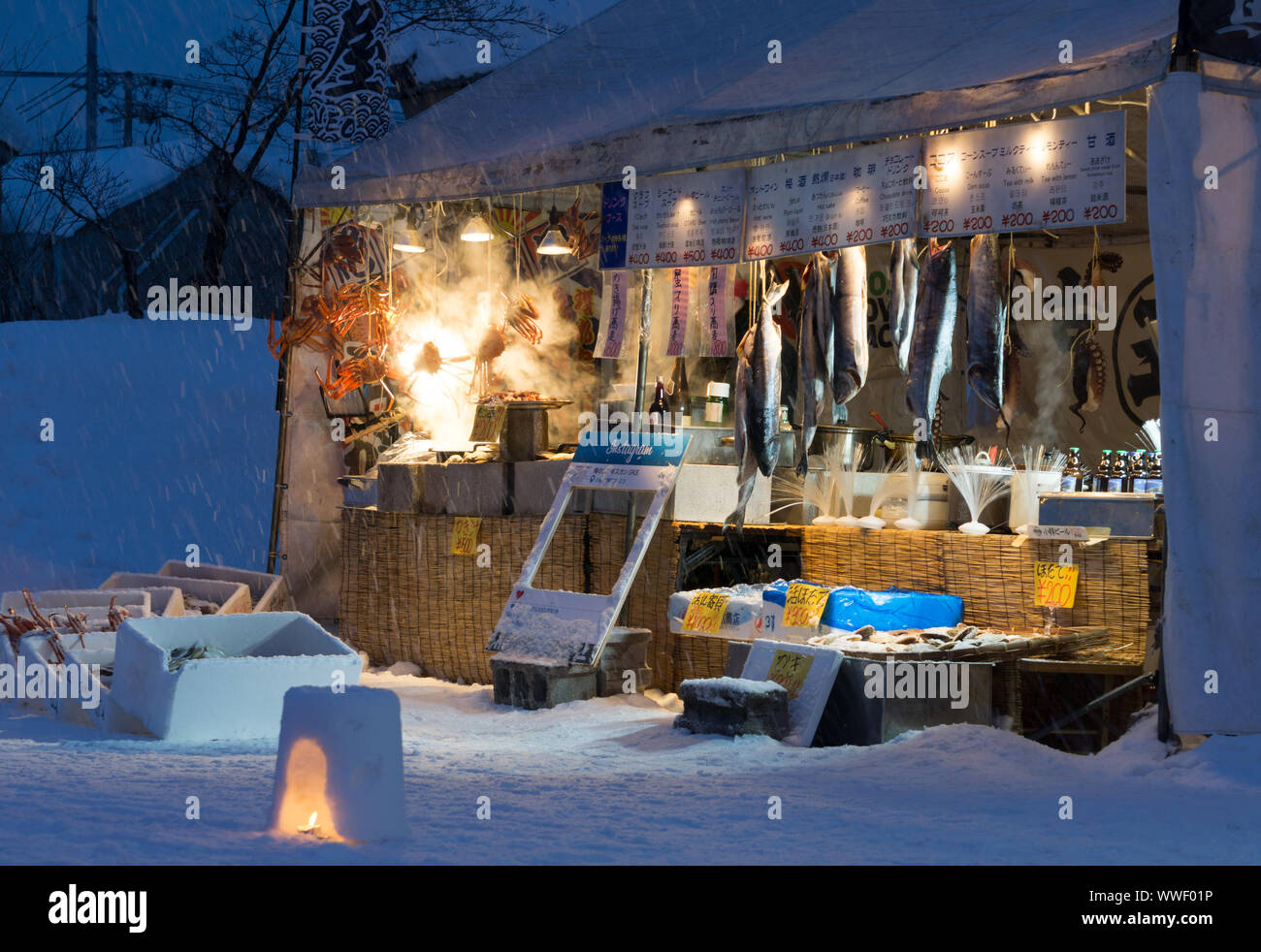 Food stall in snow hi-res stock photography and images - Alamy