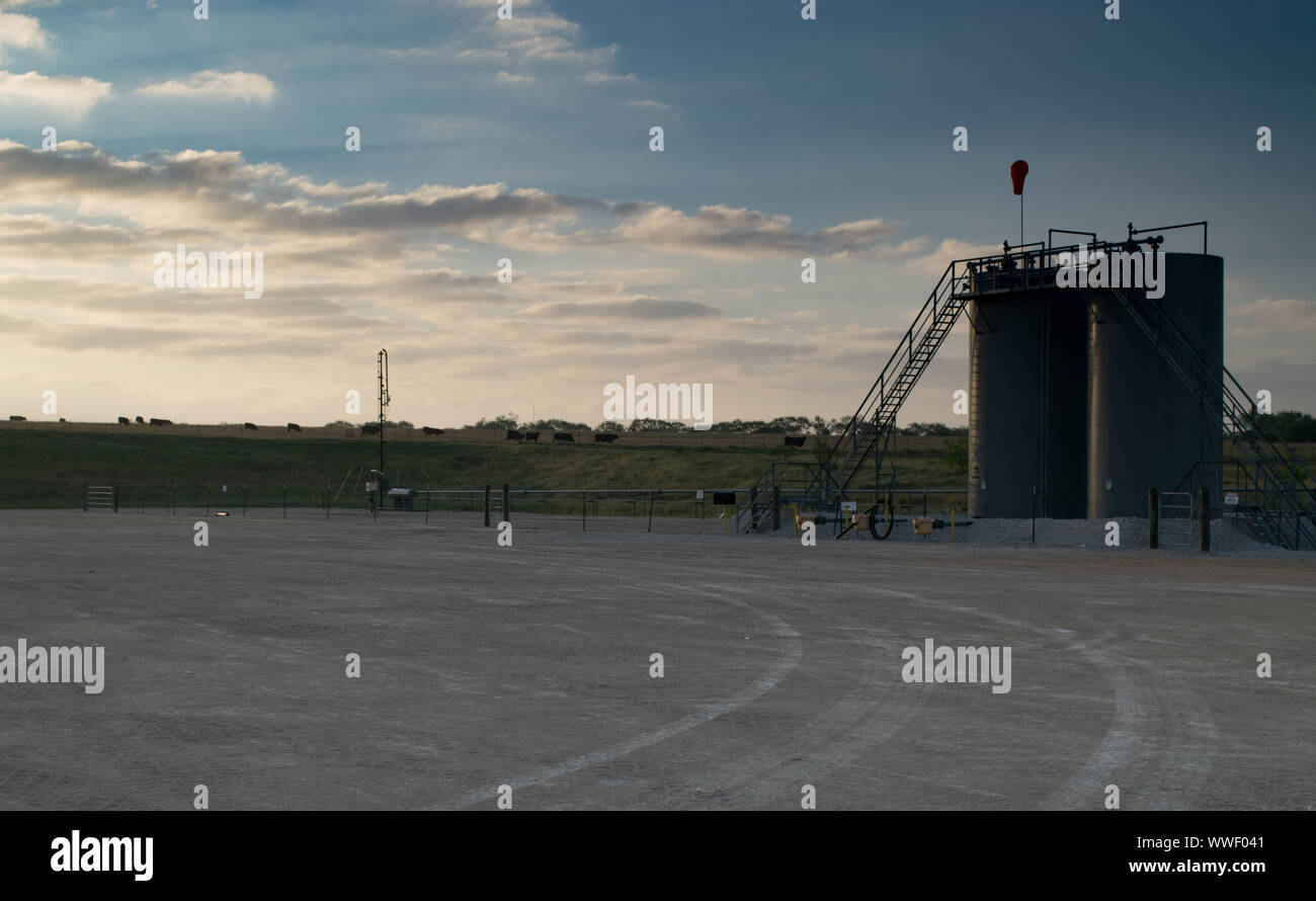 Oil and Gas Gathering Facility in Eagle Ford Stock Photo - Alamy