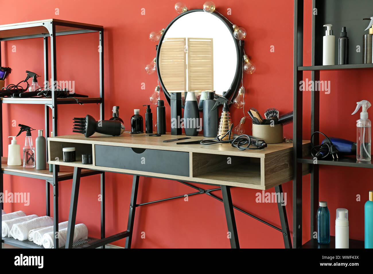 Hairdresser tools on table in beauty salon Stock Photo - Alamy