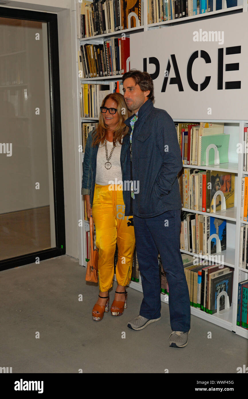 NEW YORK, NY - SEPTEMBER 12: Ann Tenenbaum and Luke Wilson attend Pace ...