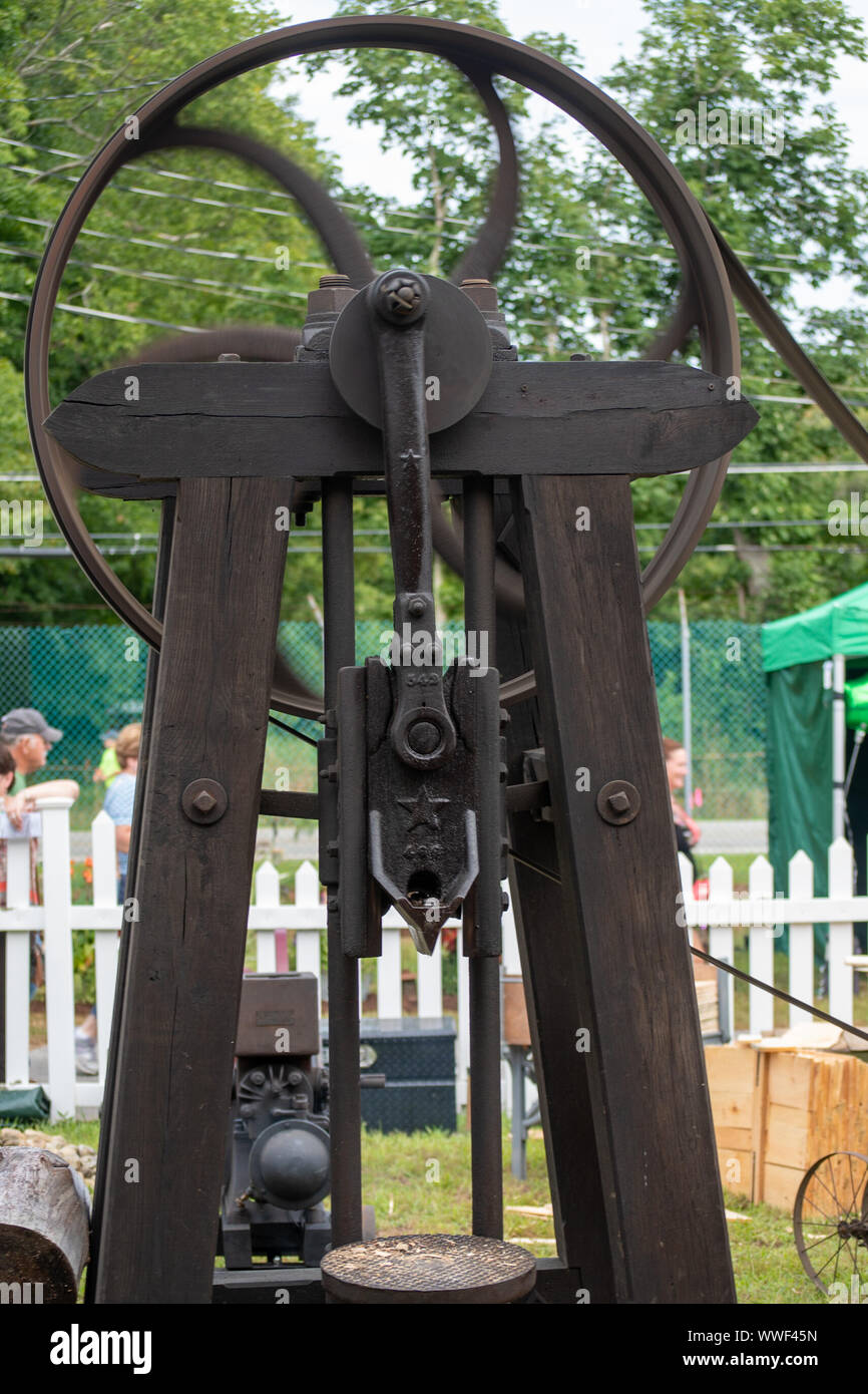 Old Fashioned Log Splitter Stock Photo - Alamy