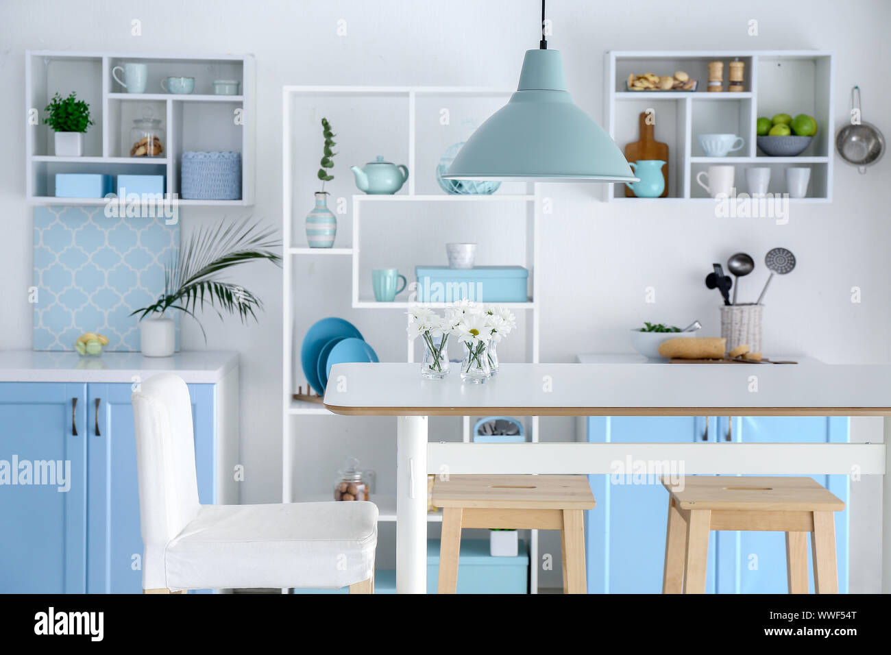Interior of modern comfortable kitchen Stock Photo - Alamy
