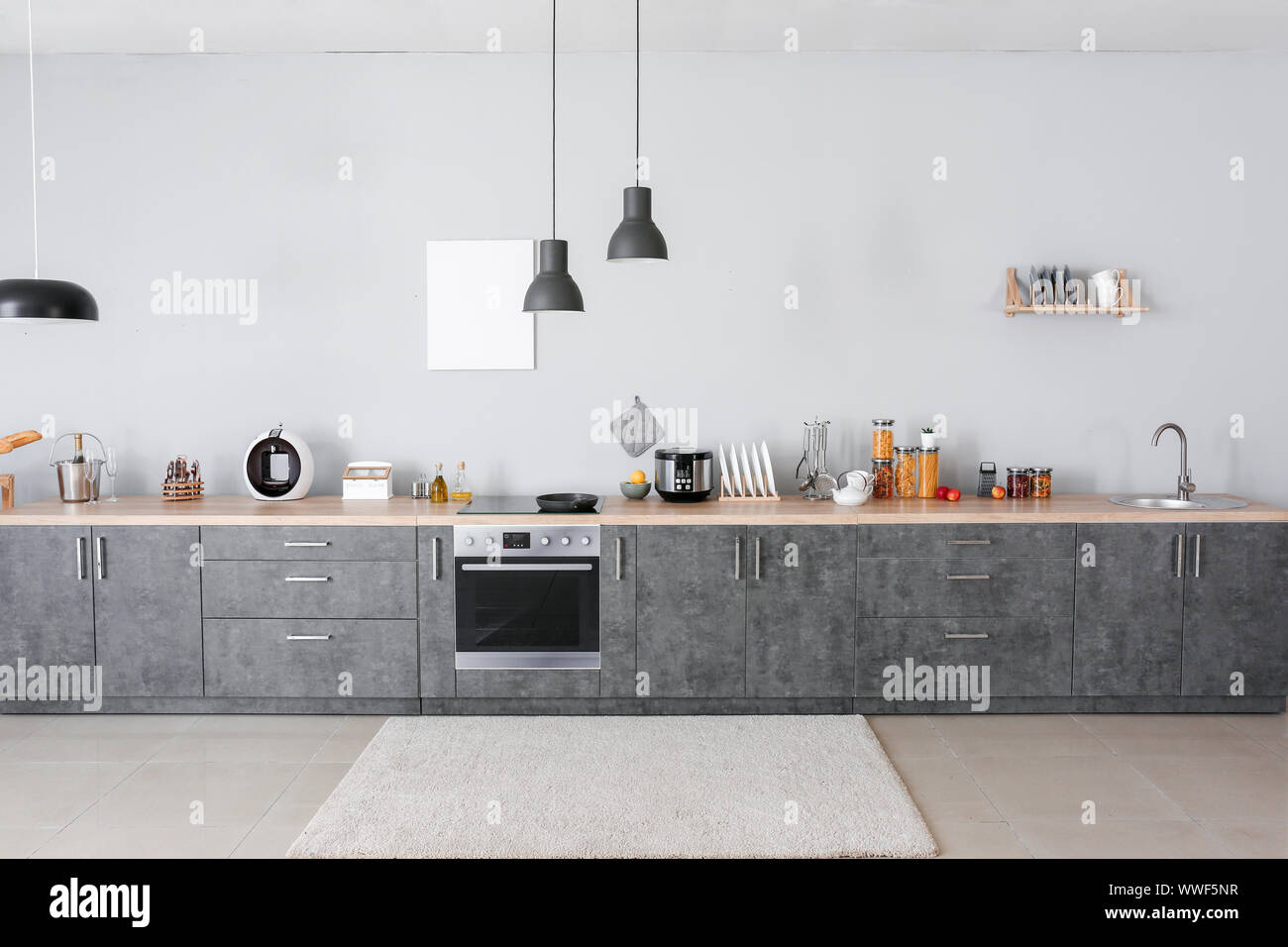 Interior of modern comfortable kitchen Stock Photo - Alamy