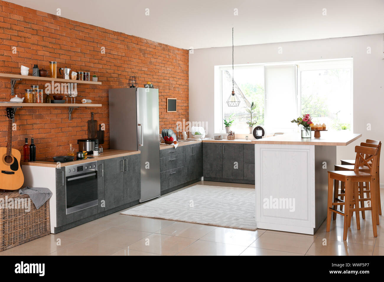 Interior of modern comfortable kitchen Stock Photo - Alamy