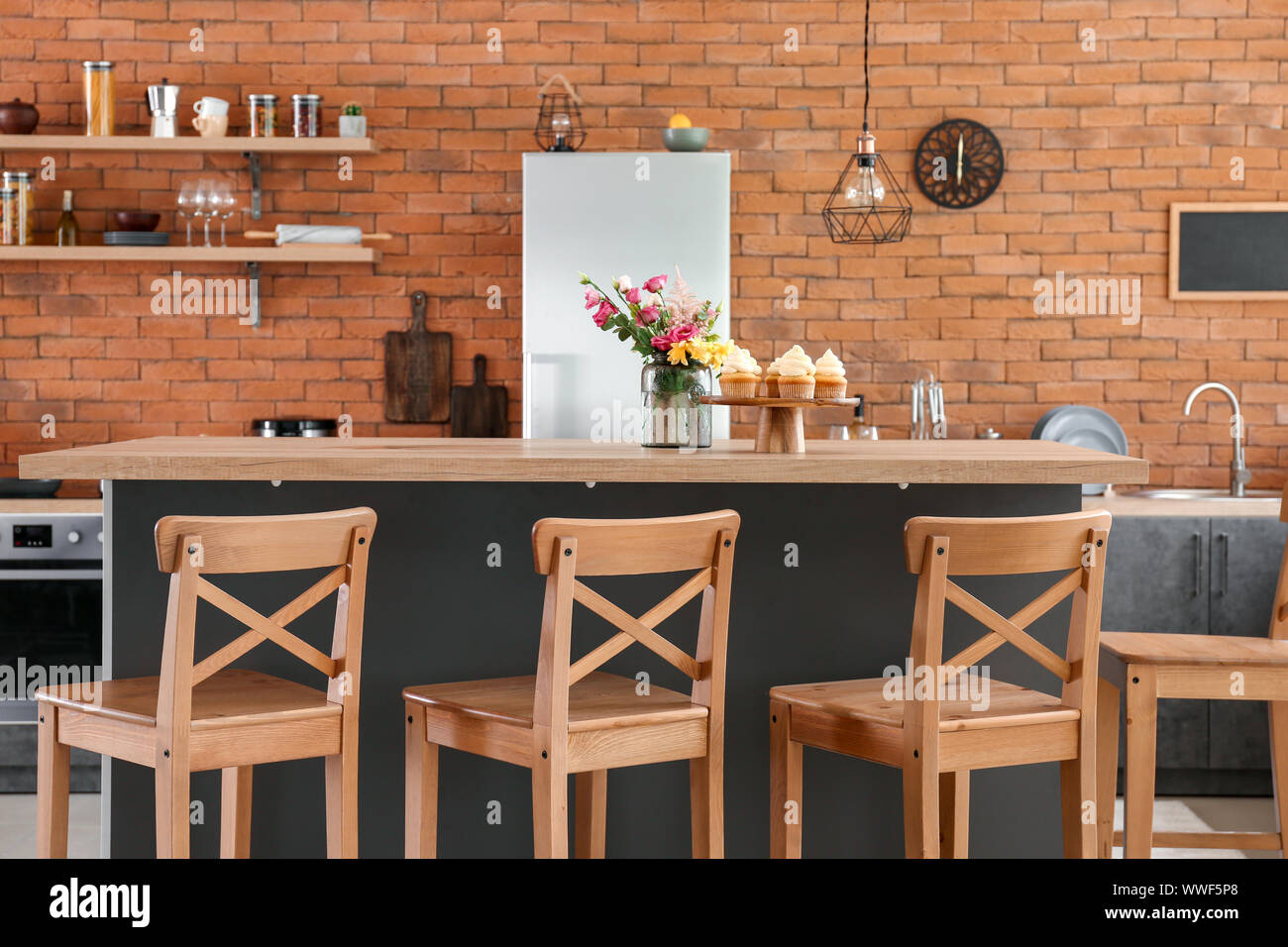 Interior of modern comfortable kitchen Stock Photo - Alamy