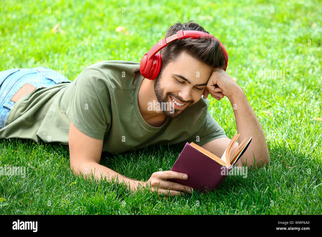 Young people reading mobile record hi-res stock photography and images ...