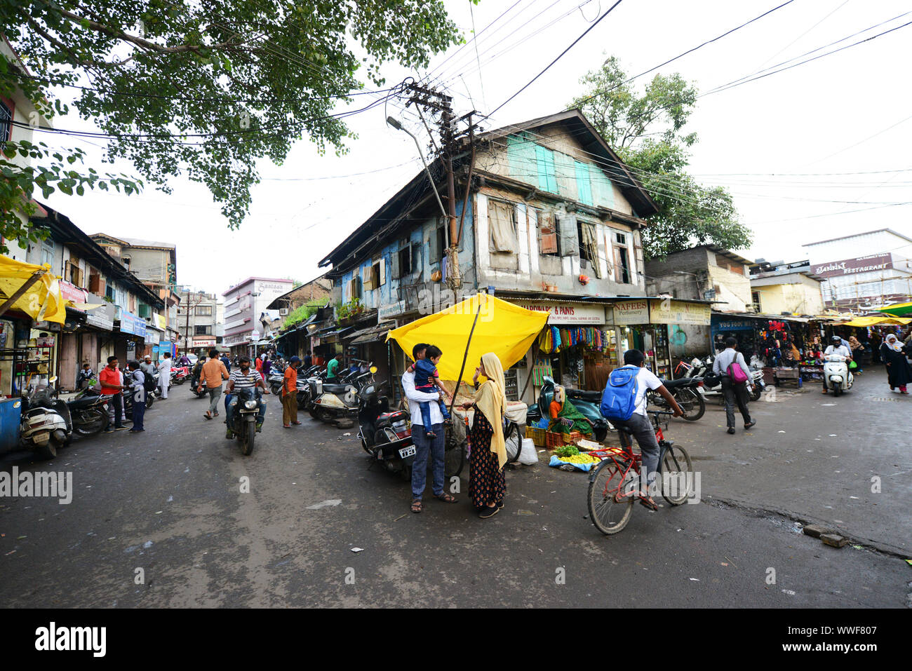 Beautiful old colonial buildings at Pune's Shivaji market Stock Photo ...
