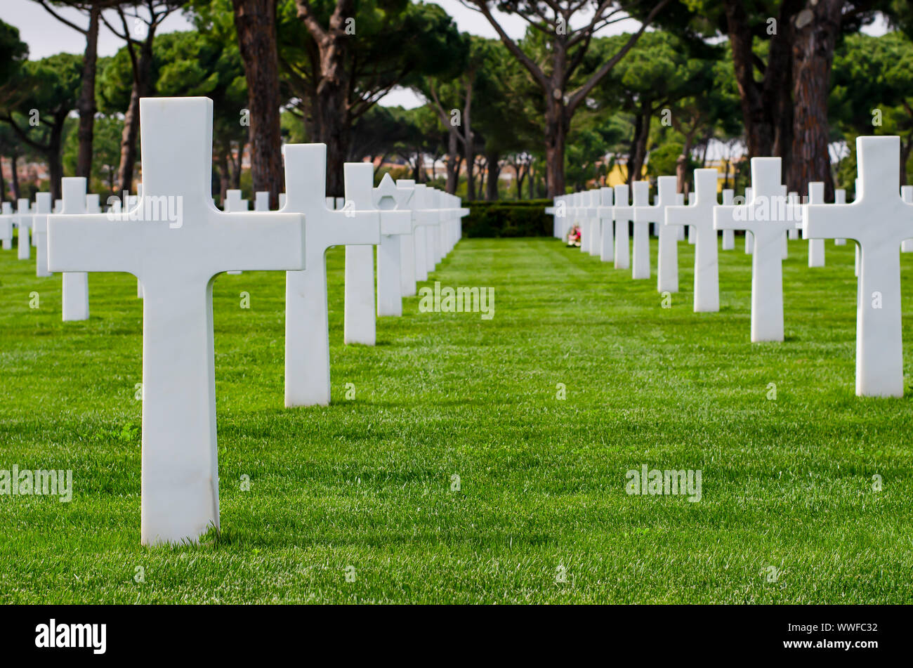 Sicily rome american cemetary hi-res stock photography and images - Alamy