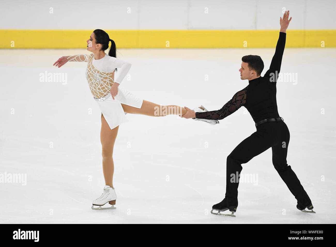 Charlene GUIGNARD & Marco FABBRI from Italy, perform in the Senior Ice ...