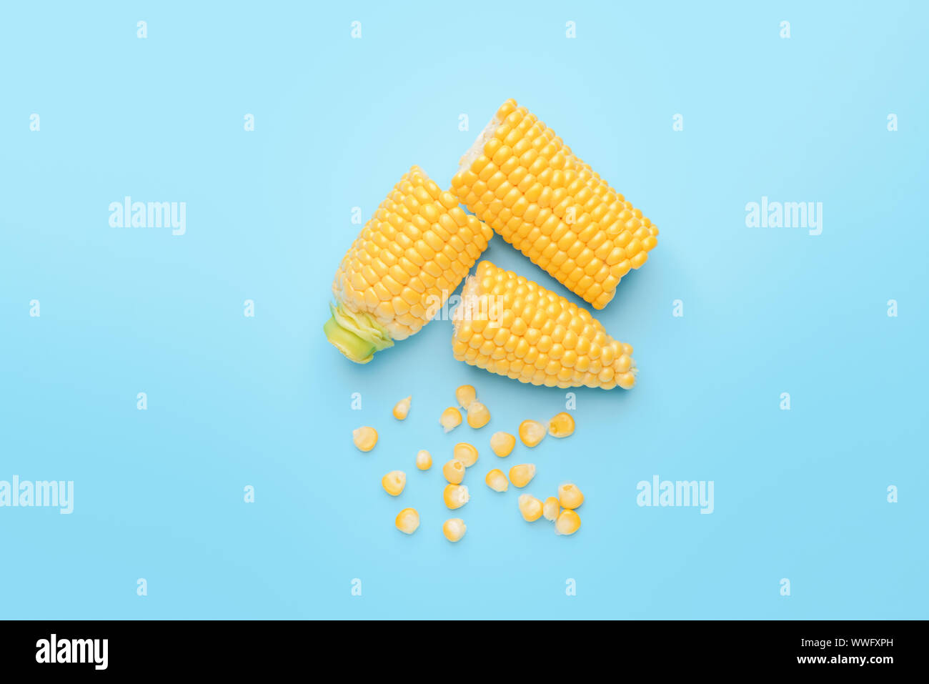 Fresh cut corn cob on color background Stock Photo - Alamy