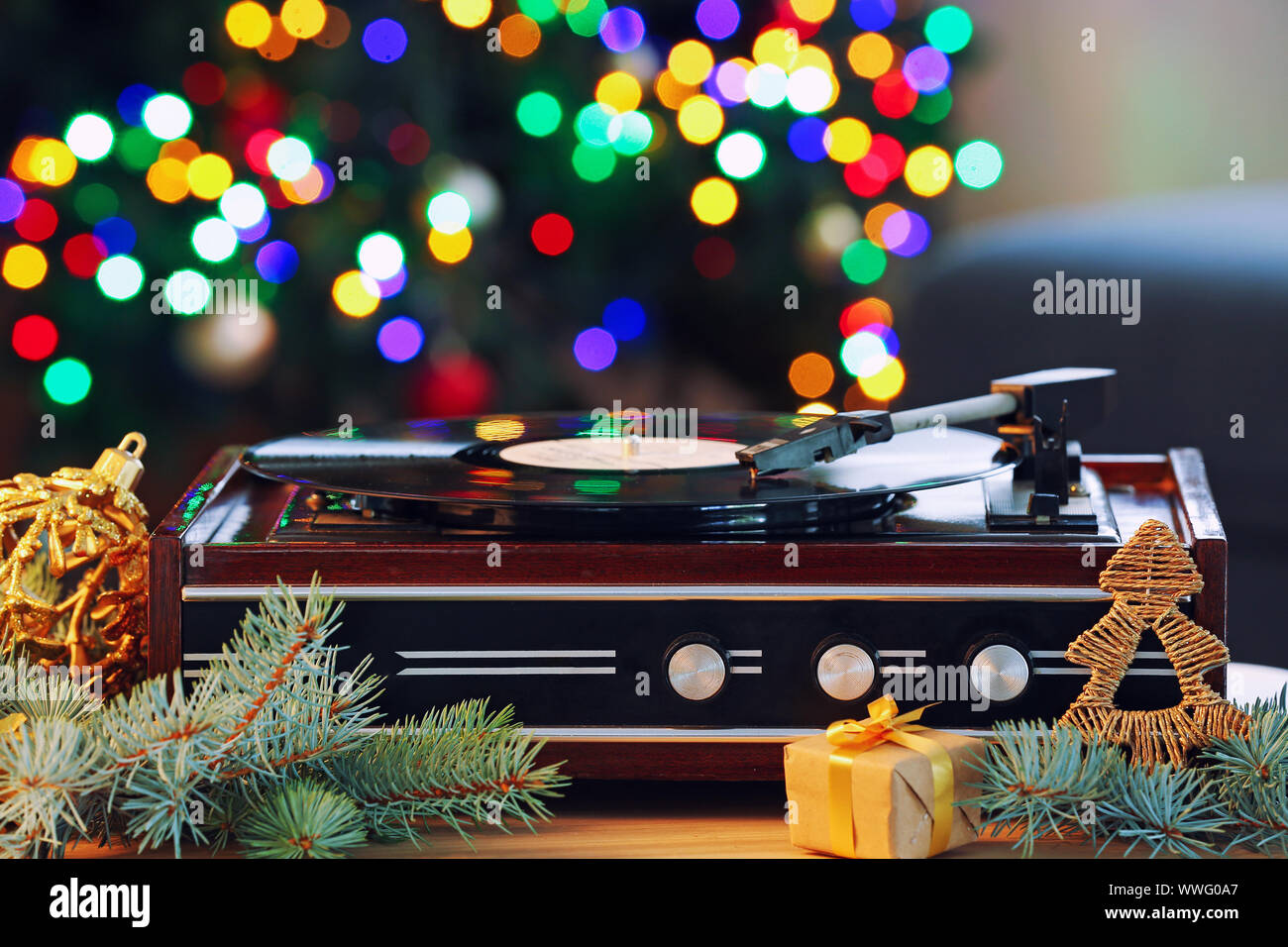 Christmas record player hi-res stock photography and images - Alamy