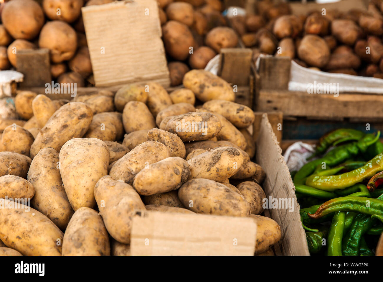 Fresh potatoes on counter hi-res stock photography and images - Alamy