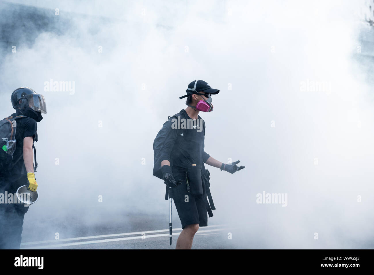 Demonstrators threw smoke bombs hi-res stock photography and images - Alamy
