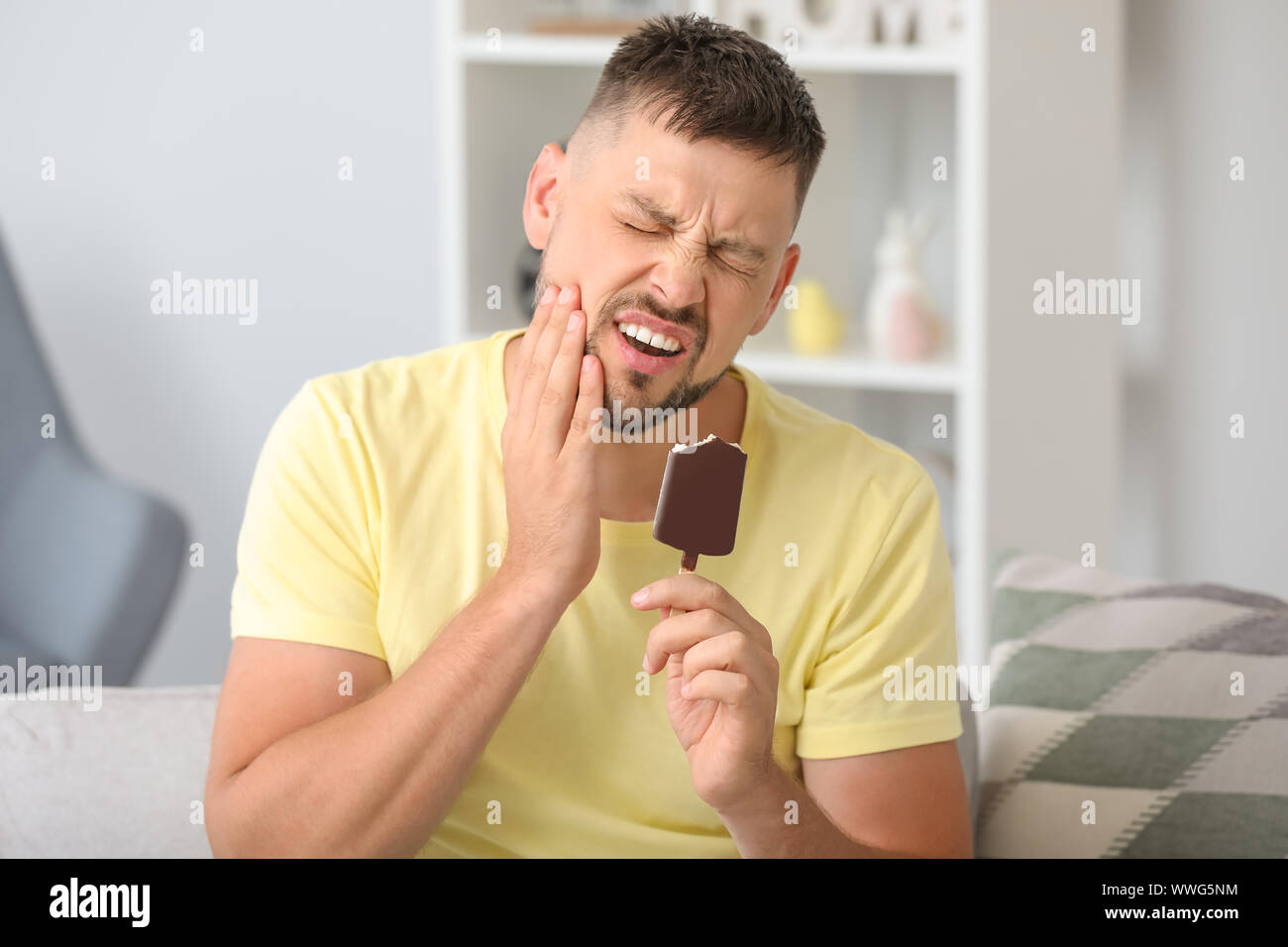 Painful teeth ice cream hi-res stock photography and images - Alamy