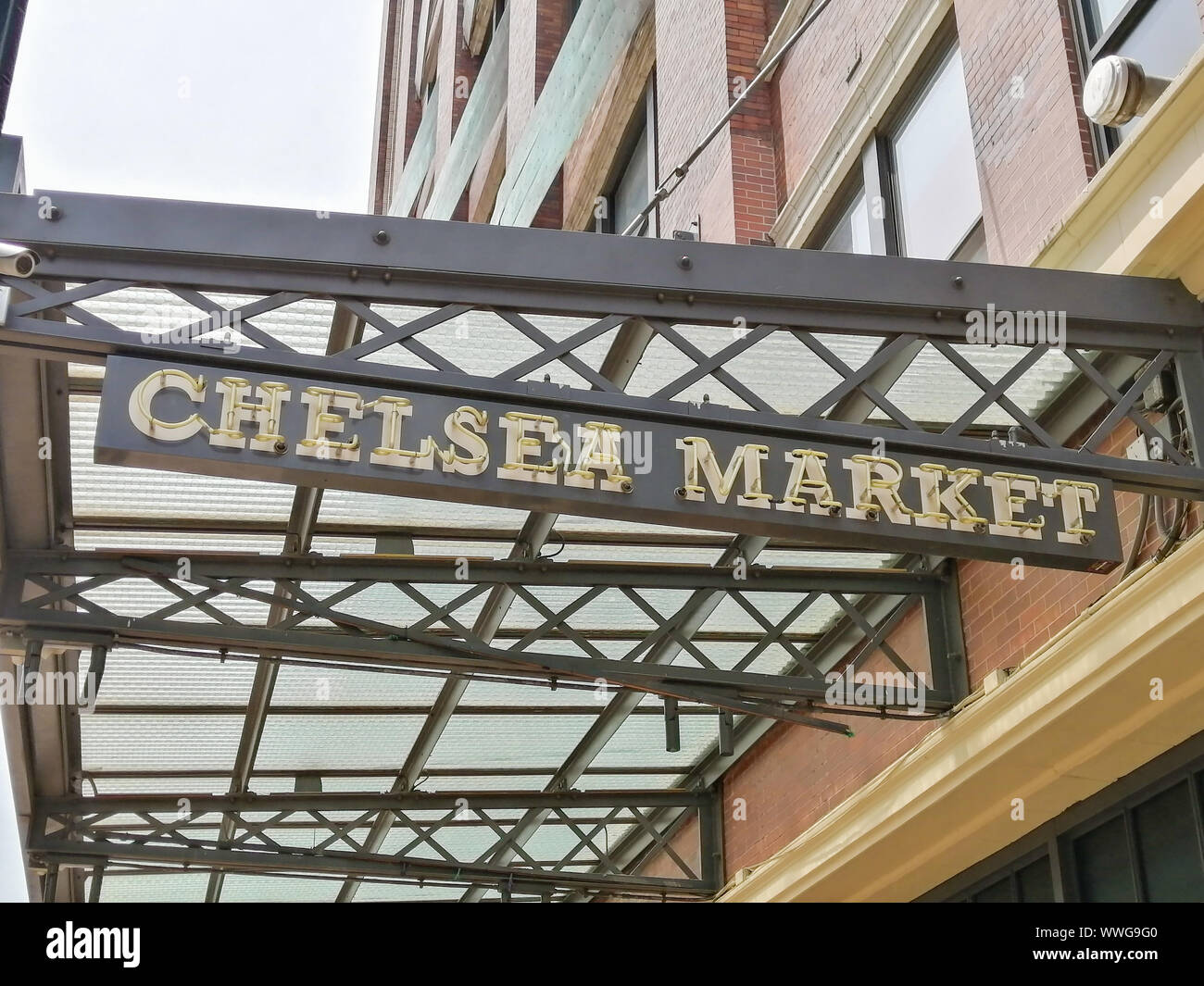 Chelsea market new york sign hi-res stock photography and images - Alamy