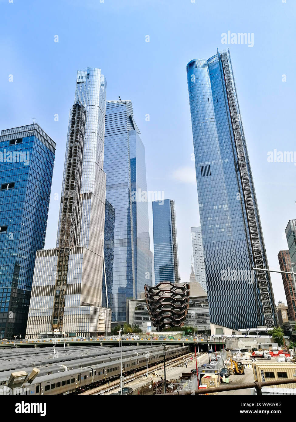 New York, USA - June 5th 2019: The Vessel view from the High Line over ...