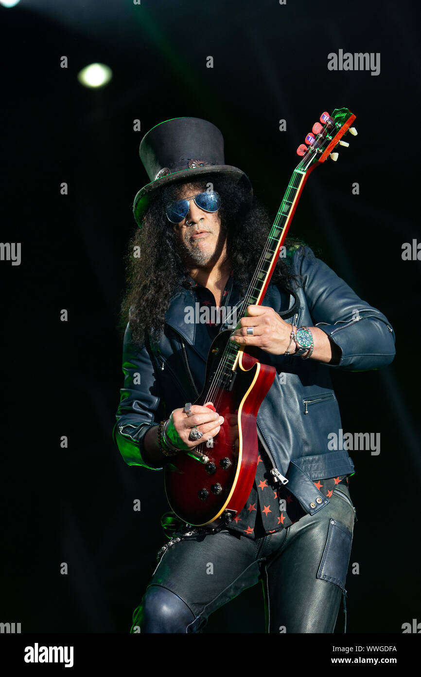 Rock roll roses hi-res stock photography and images - Alamy