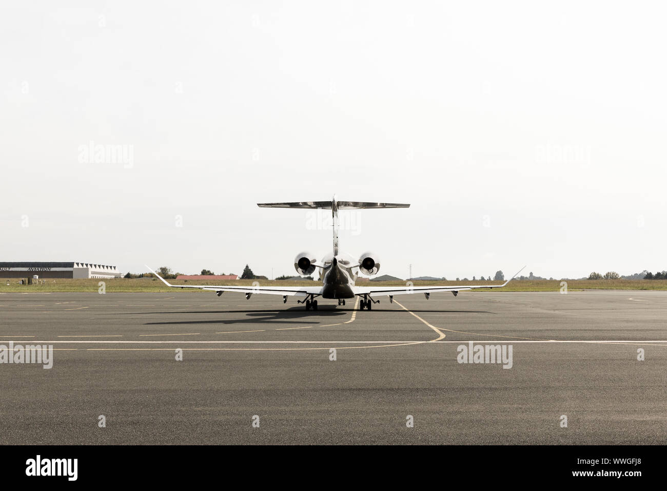 Luxury jet private hi-res stock photography and images - Alamy
