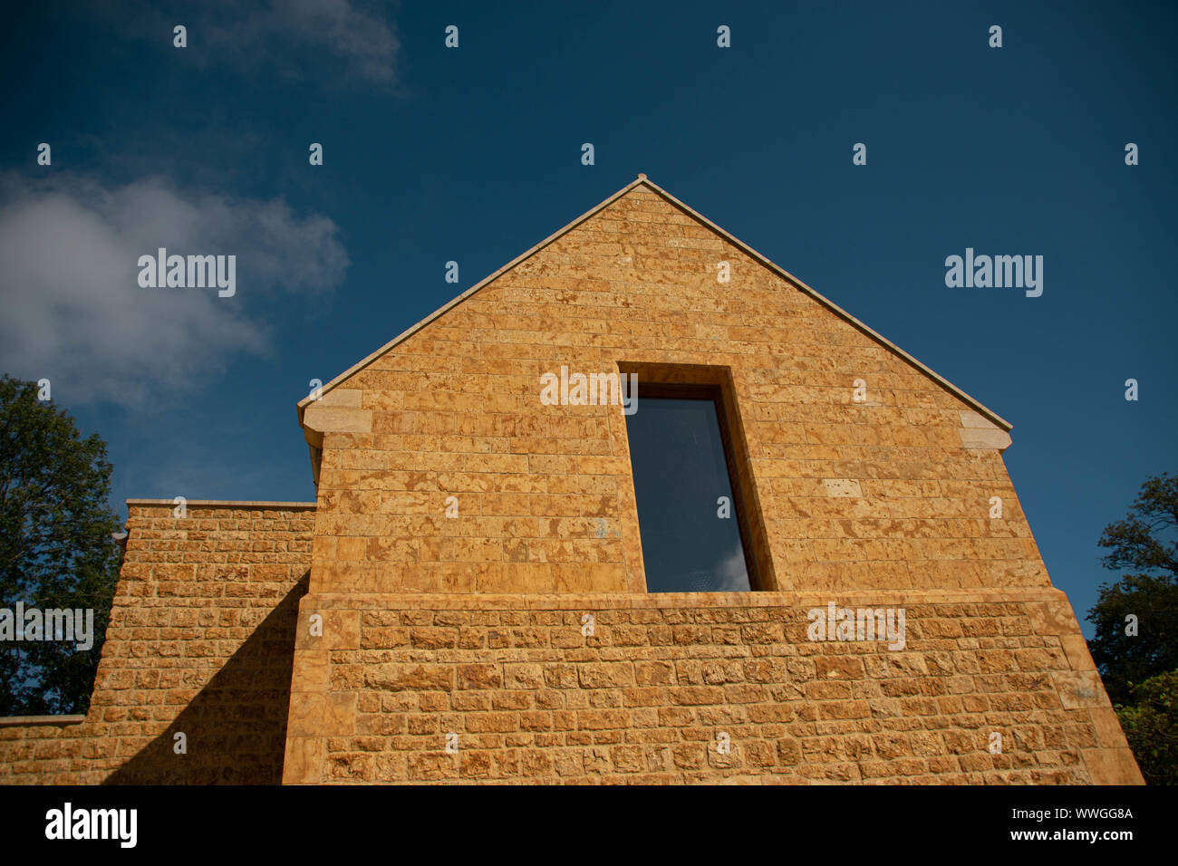 Structure blue and yellow brick hi-res stock photography and images - Alamy