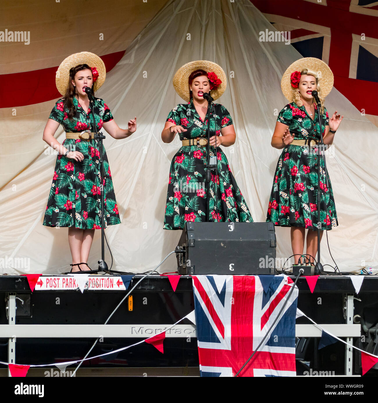 Wartime stage performance hi-res stock photography and images - Alamy