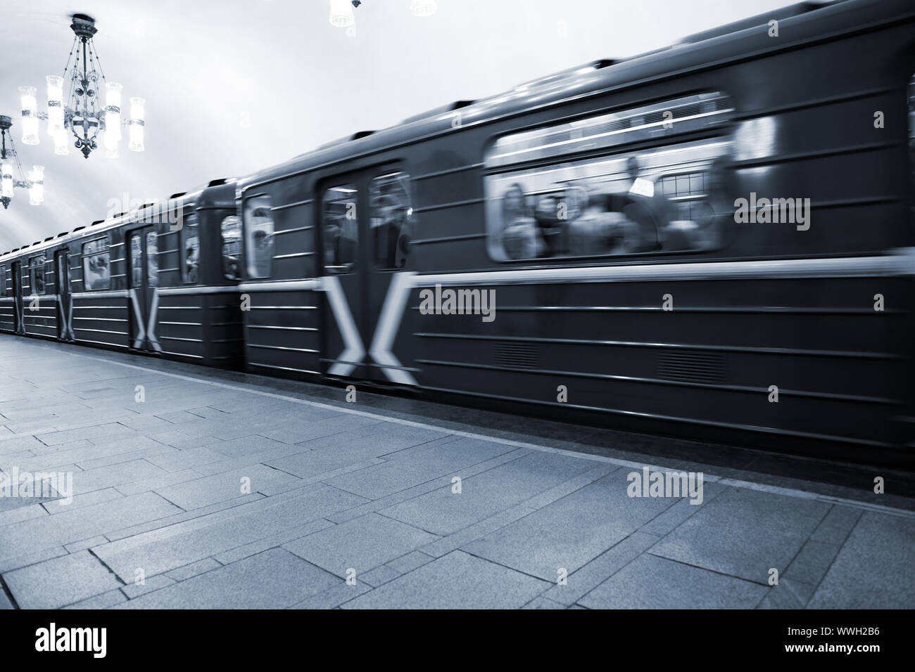 Black and white subway hi-res stock photography and images - Alamy