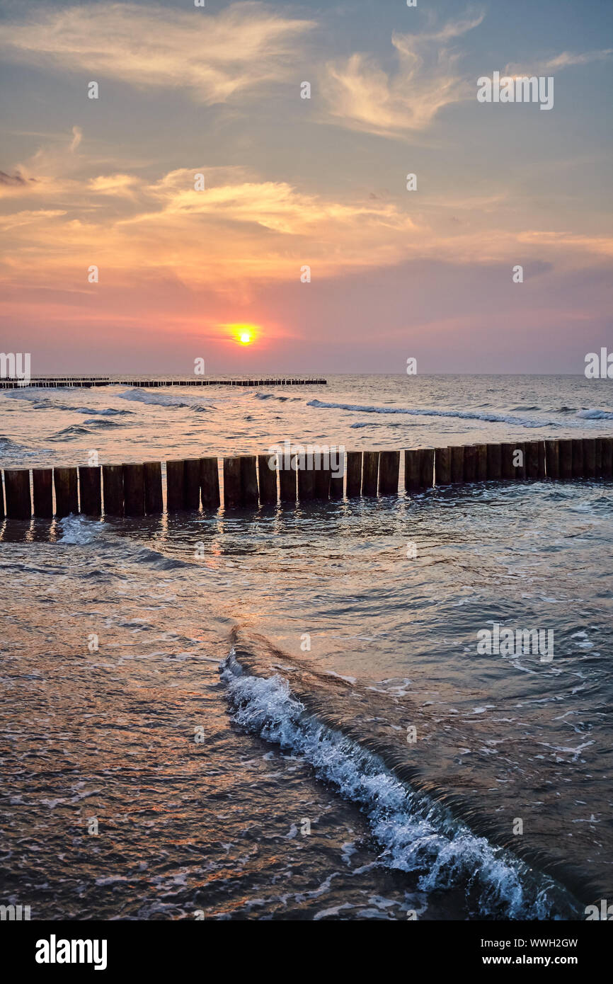 Seen ocean sunset hi-res stock photography and images - Alamy