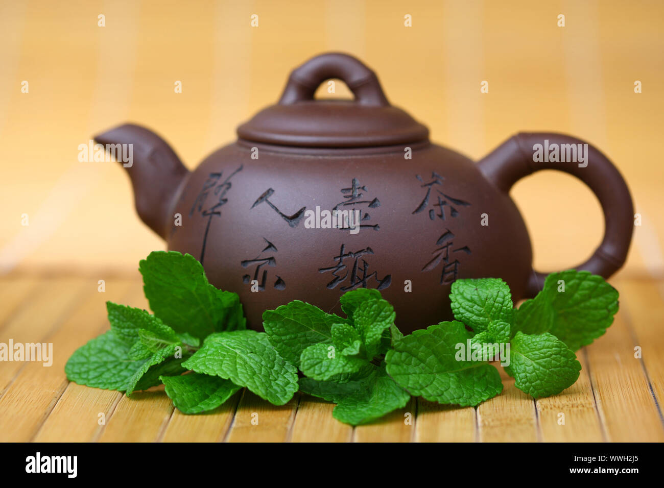 mint tea on china background Stock Photo - Alamy