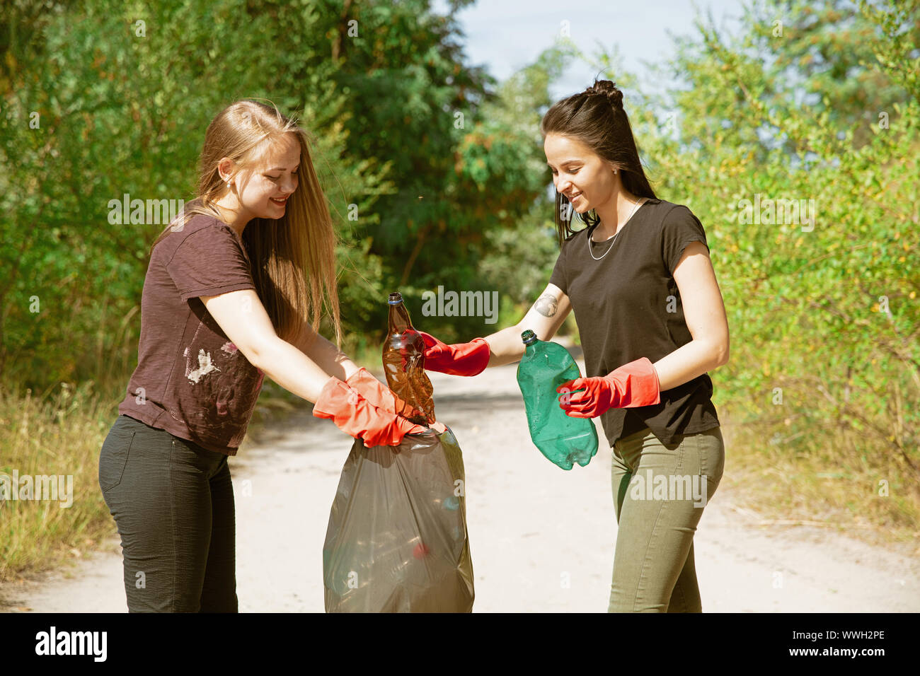 Take your rubbish home hi-res stock photography and images - Alamy