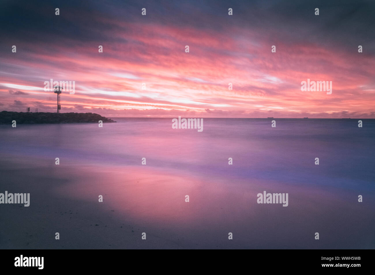 Perth beach skyline hi-res stock photography and images - Alamy