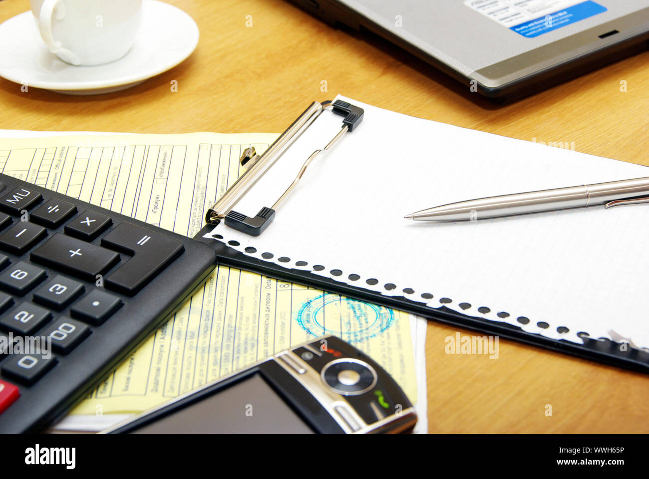 Close-up of note paper and calculate Stock Photo - Alamy