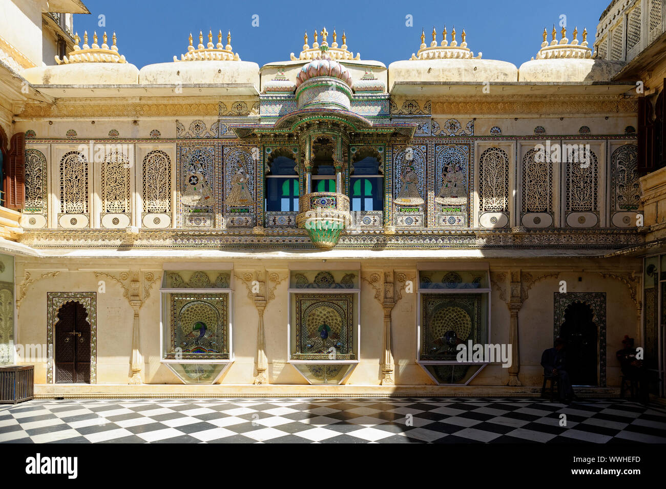 Peacock balcony hi-res stock photography and images - Alamy