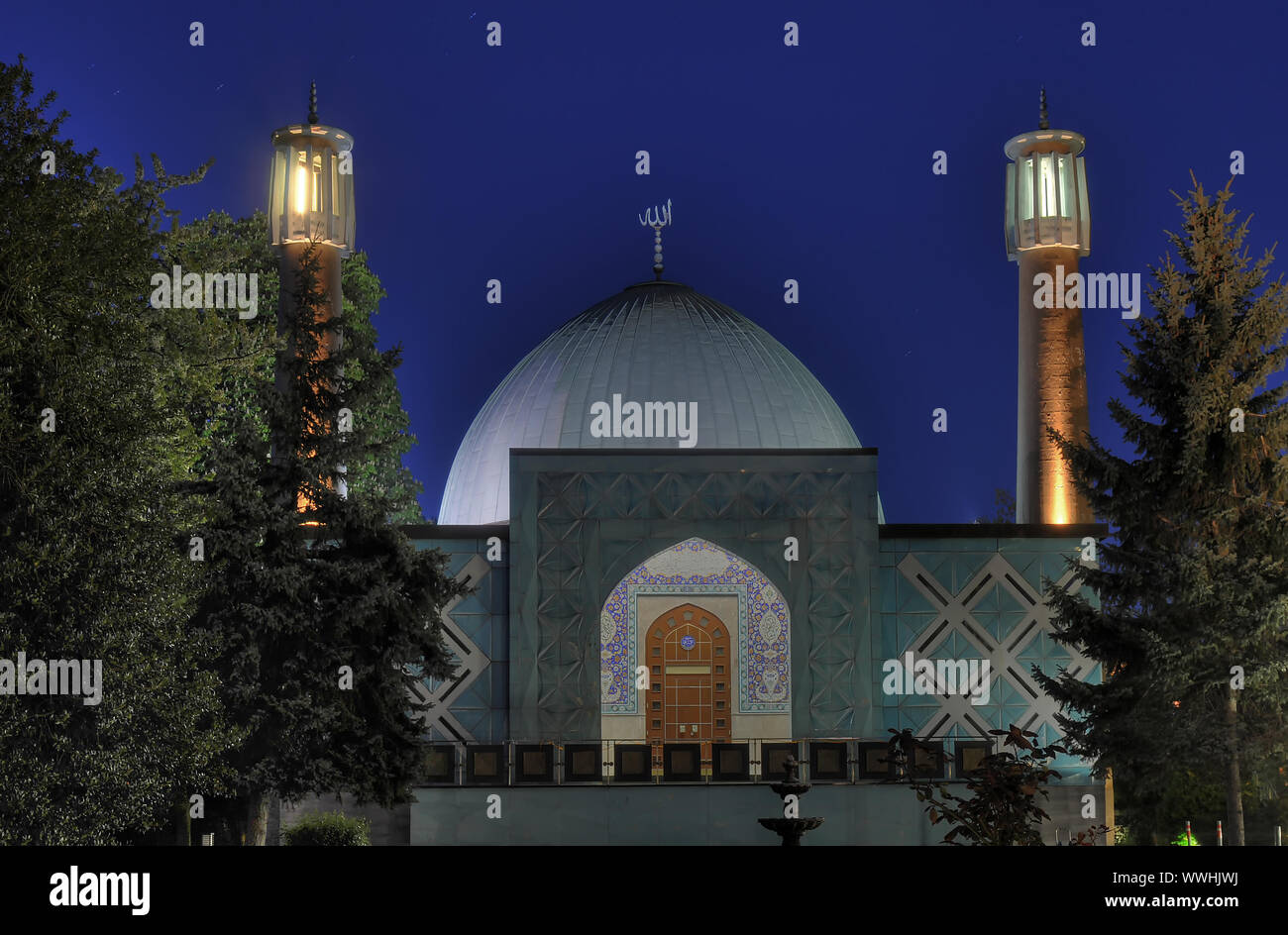 Imam ali as hi-res stock photography and images - Alamy