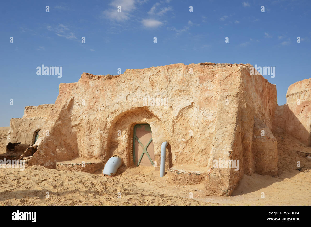 Mos Espa in the African desert Stock Photo - Alamy