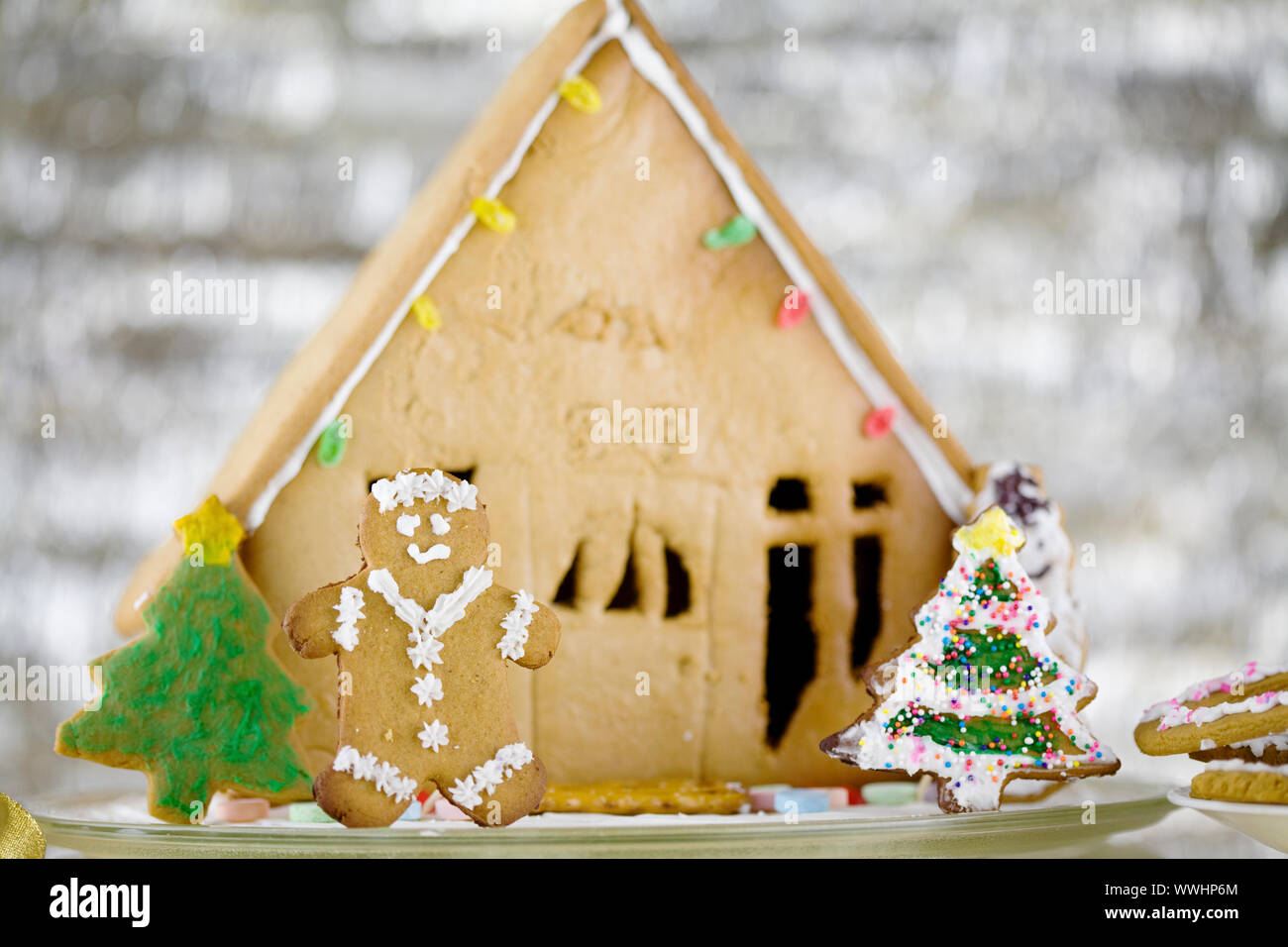 Cute gingerbread house Stock Photo - Alamy