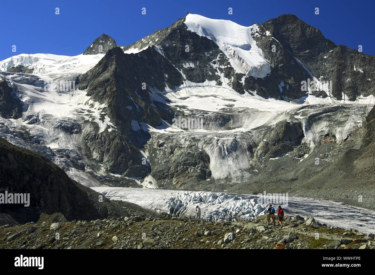 Am Moiry Glacier, Mourti peak at the back Stock Photo - Alamy