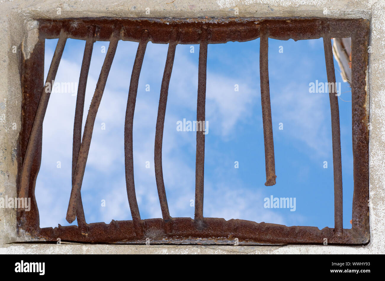 Open lattice structure hi-res stock photography and images - Alamy