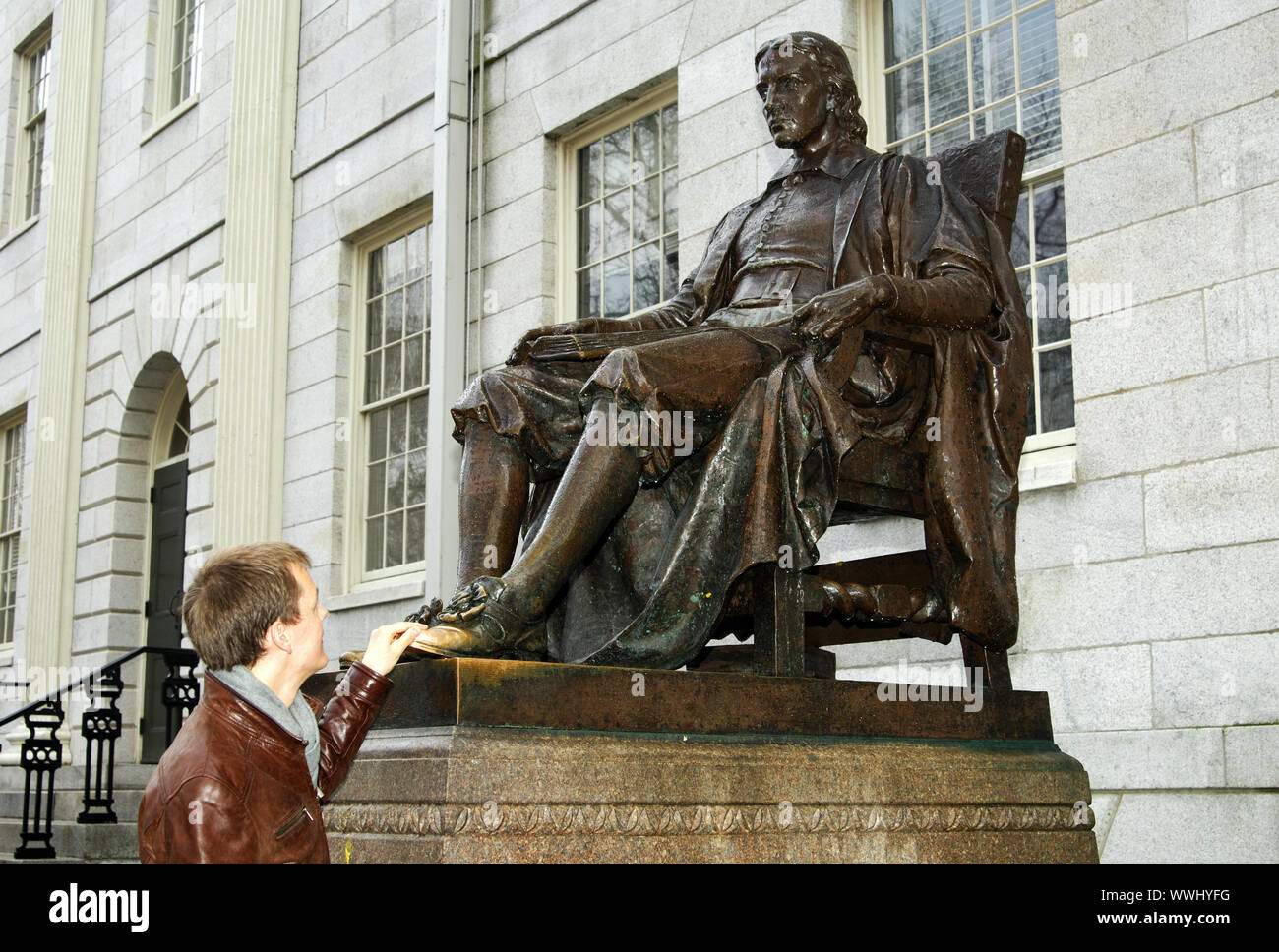 Harvard uni hi-res stock photography and images - Alamy