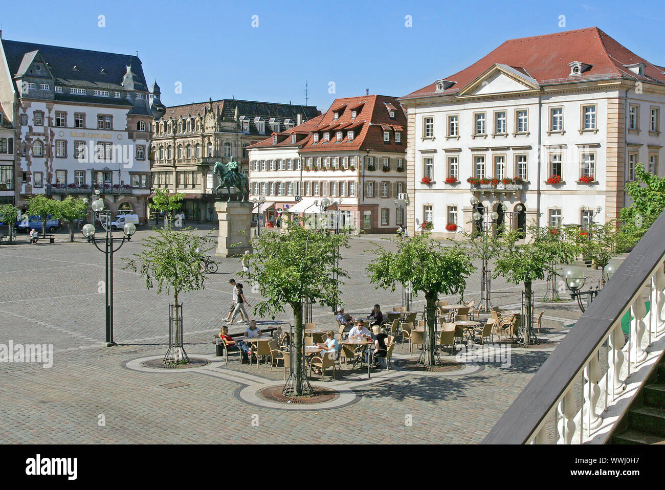 The landau house hi-res stock photography and images - Alamy