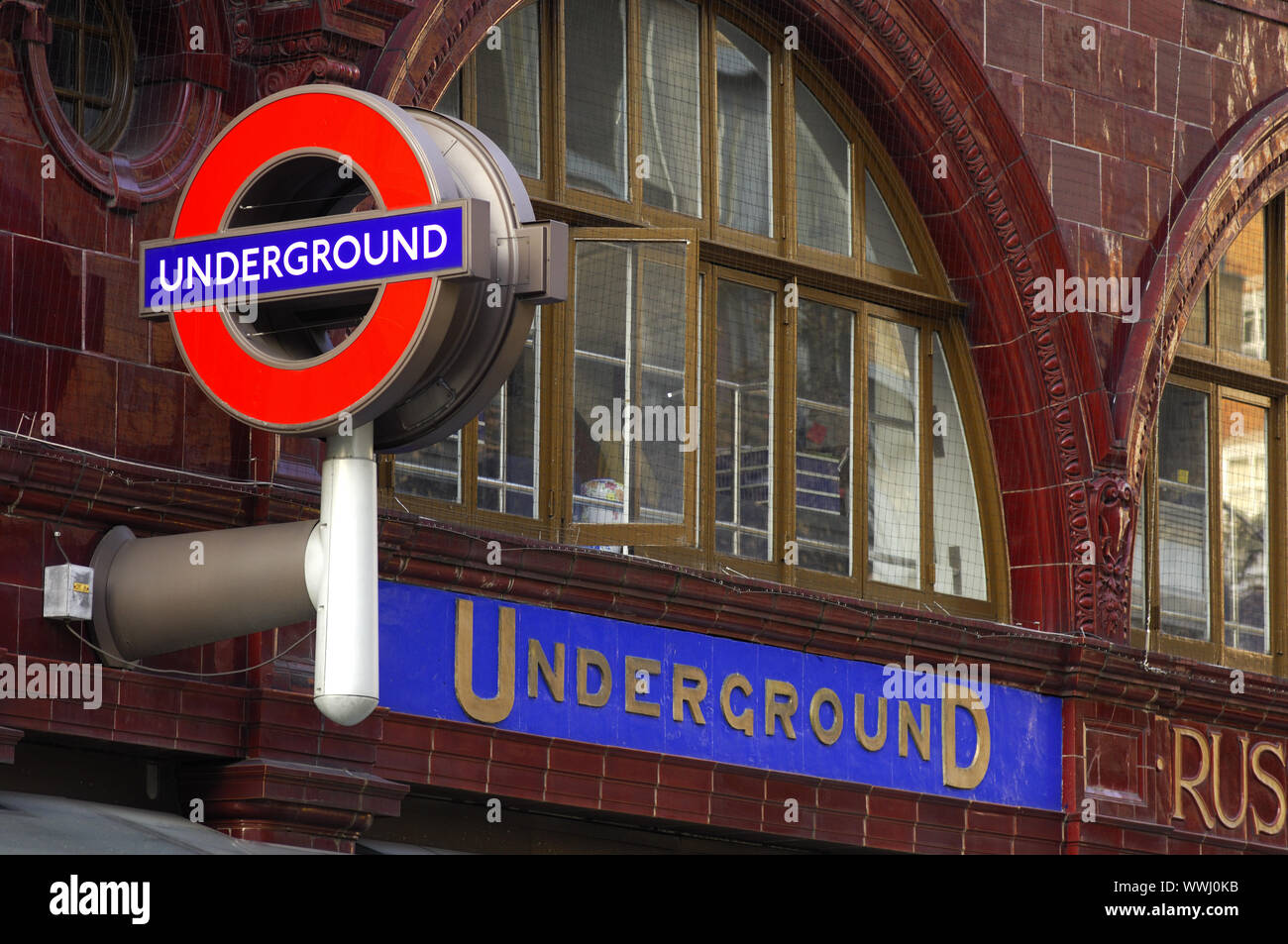 Entrance sign at Russell Square metro station Stock Photo - Alamy