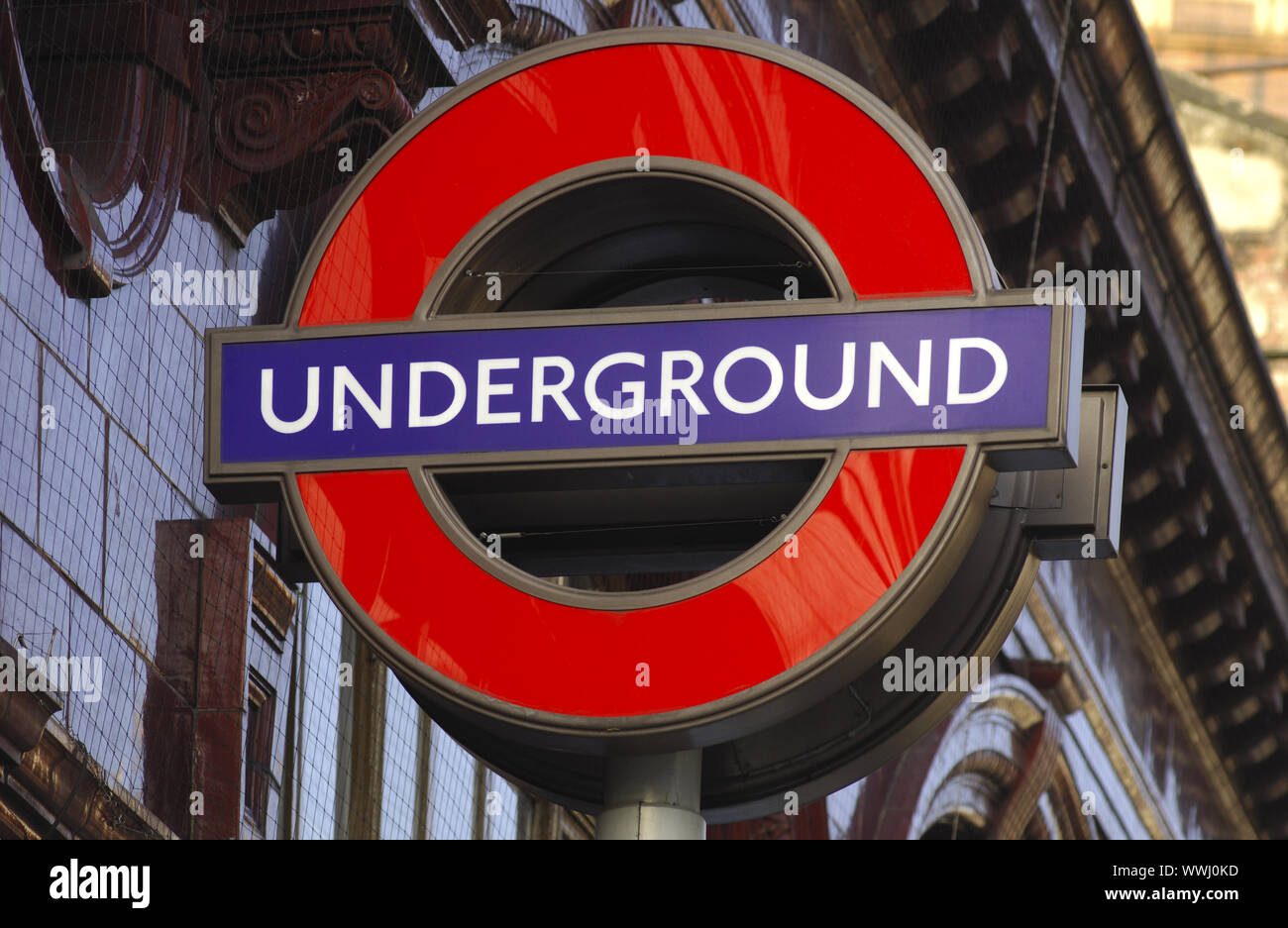 Entrance sign at Russell Square metro station Stock Photo - Alamy